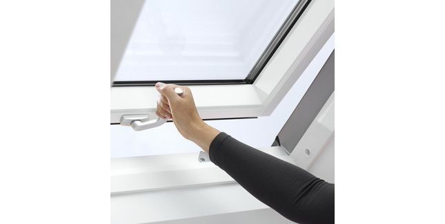 VELUX GPL MK04 2067 White Painted Top Hung Window - 78cm x 98cm only £ ...